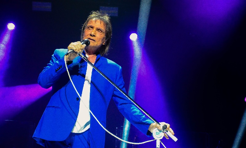 Roberto Carlos celebra 50 anos de especial na TV