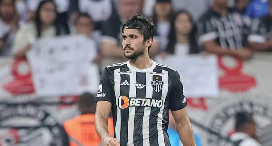 Igor Rabello desperta dúvidas sobre futuro no Galo