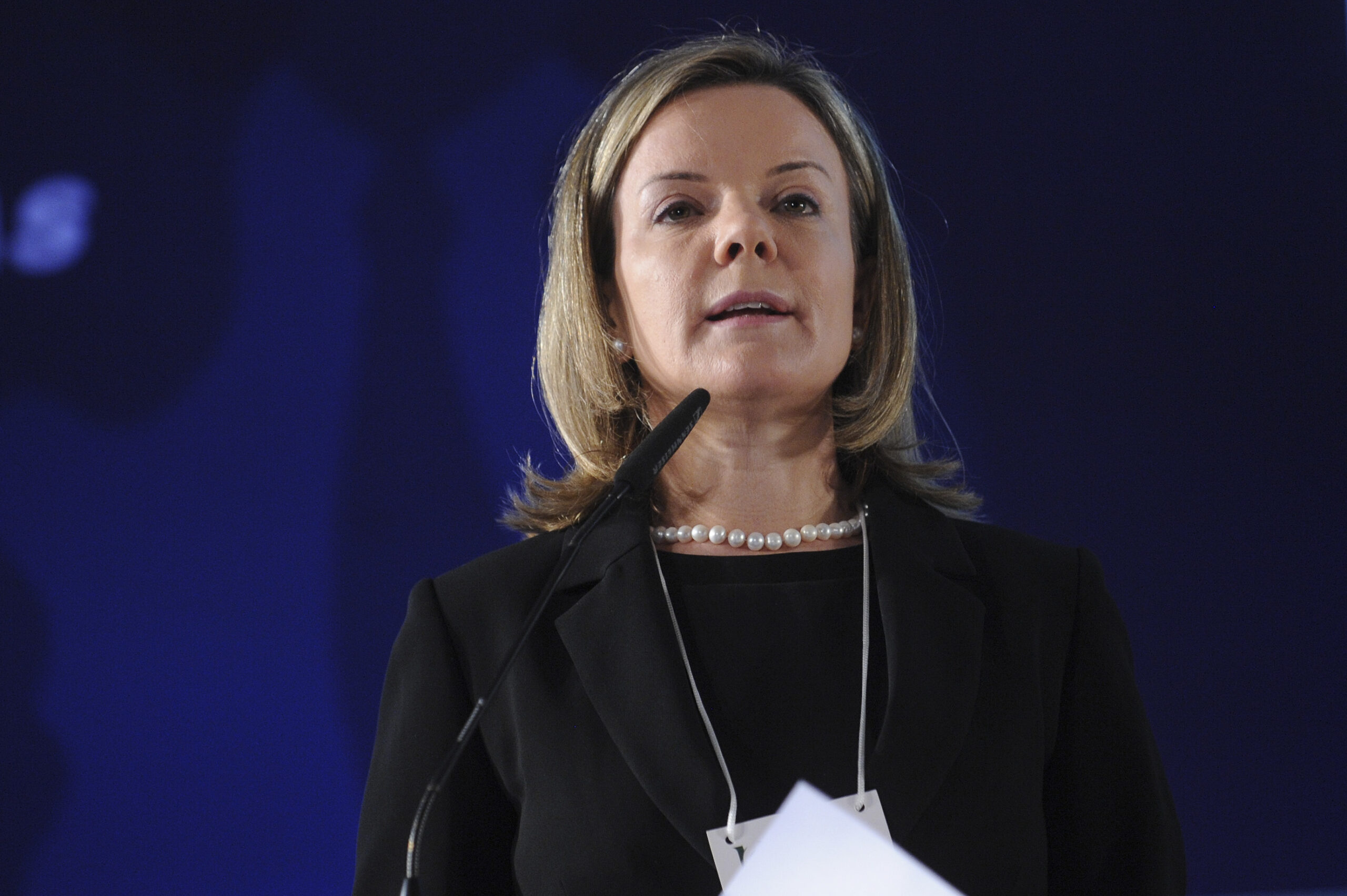 Gleisi Hoffmann critica ação bolsonarista nos EUA