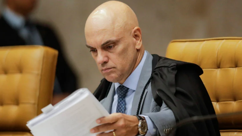 Alexandre de Moraes liberta condenado do 8 de Janeiro