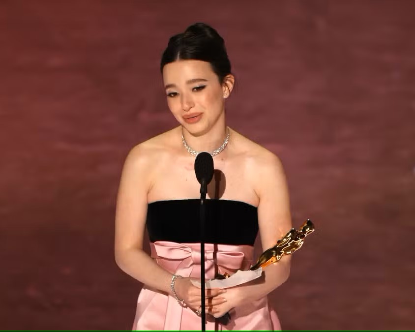 Oscar 2025: 'Anora' leva Melhor Filme e Melhor Atriz, enquanto 'Ainda ...